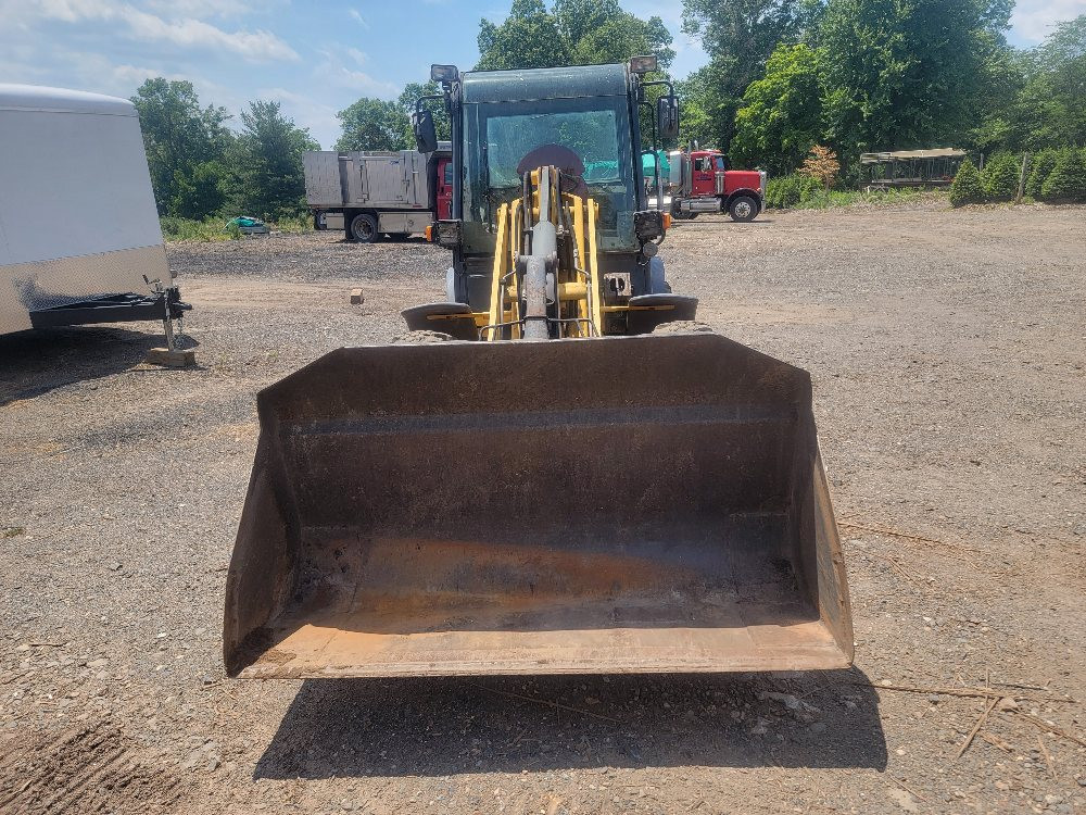 MUSTANG LM42 WHEEL LOADER