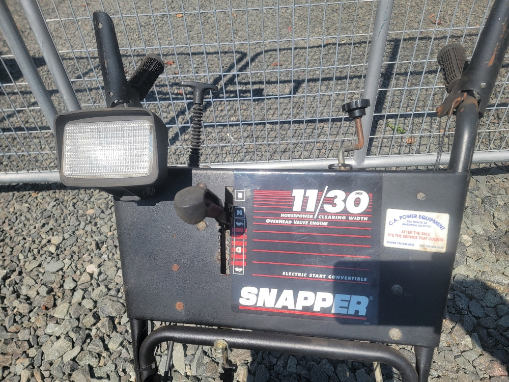 SNAPPER Snow King 30” Snow Blower