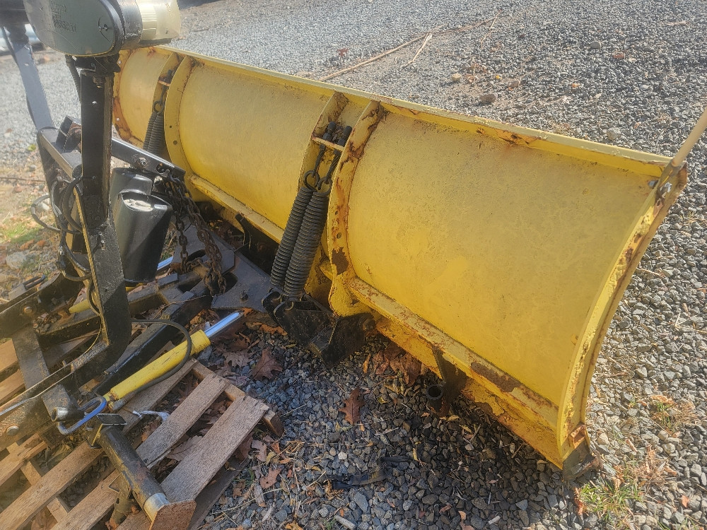 MEYER 9ft SNOW PLOW - Power Angle, Excellent Edge, Ready to Work - www ...