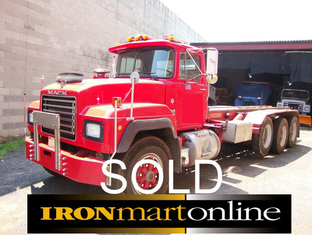 1994 Roll Off R Model Mack 22ft 8LL 350hp 58 Rears