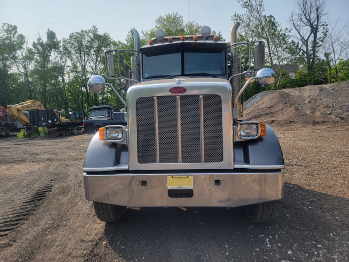 PETERBILT 365 DAY CAB TRACTOR