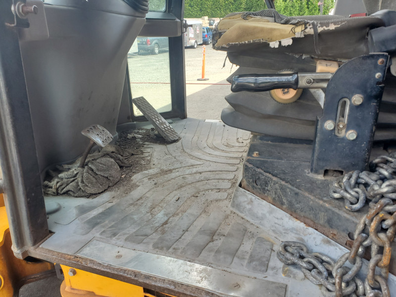 JCB 407B WHEEL LOADER - w/Forks, 1 yrd. Bucket, Runs and Operates ...