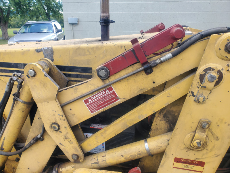 NEW HOLLAND LB620 - Articulated Backhoe Loader, 2 Stick Control Ext-A ...