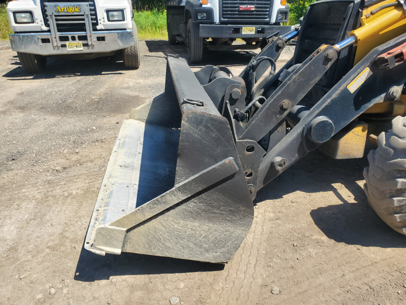 CATERPILLAR 420D Backhoe Loader