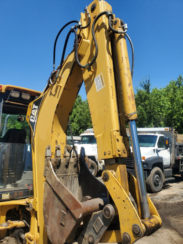 CATERPILLAR 420D Backhoe Loader