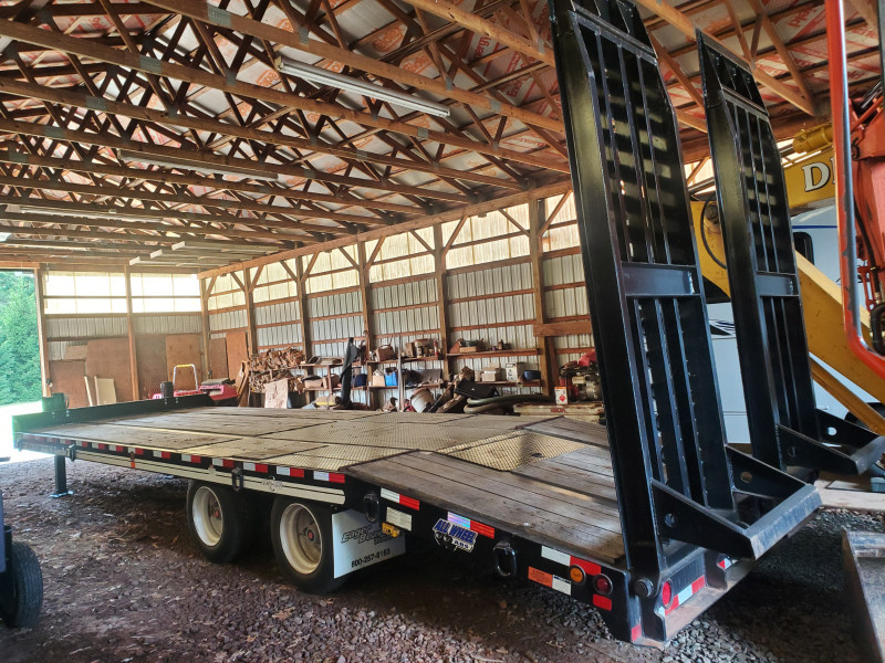 Used 20Ton Tag-a Long Trailer - Eager Beaver 20XPT