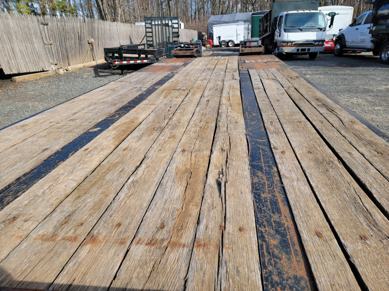 EAGER BEAVER 20XPT High Tensile 20 Ton Tag Trailer