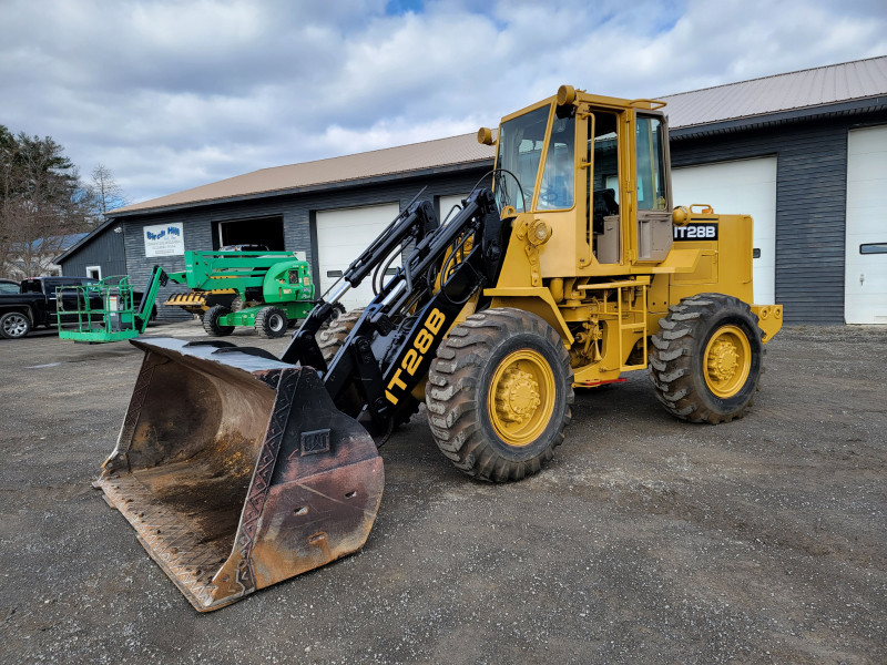 CAT IT28B WHEEL LOADER