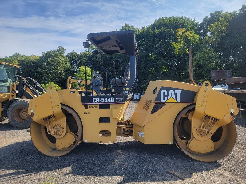 CAT CB-534D Double Vibratory Roller