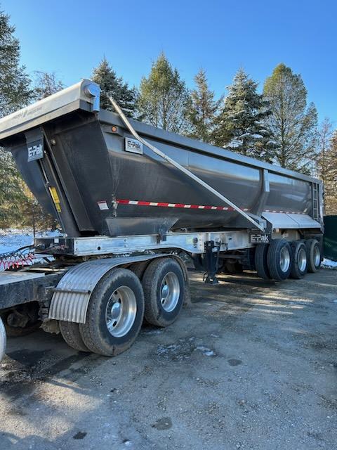 Custom Tri Axle Dump Trucks