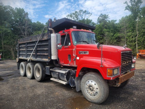 MACK CH 613 Tri-Axle Dump