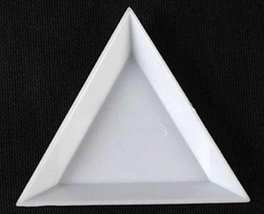 Triangle Shaker Tray
