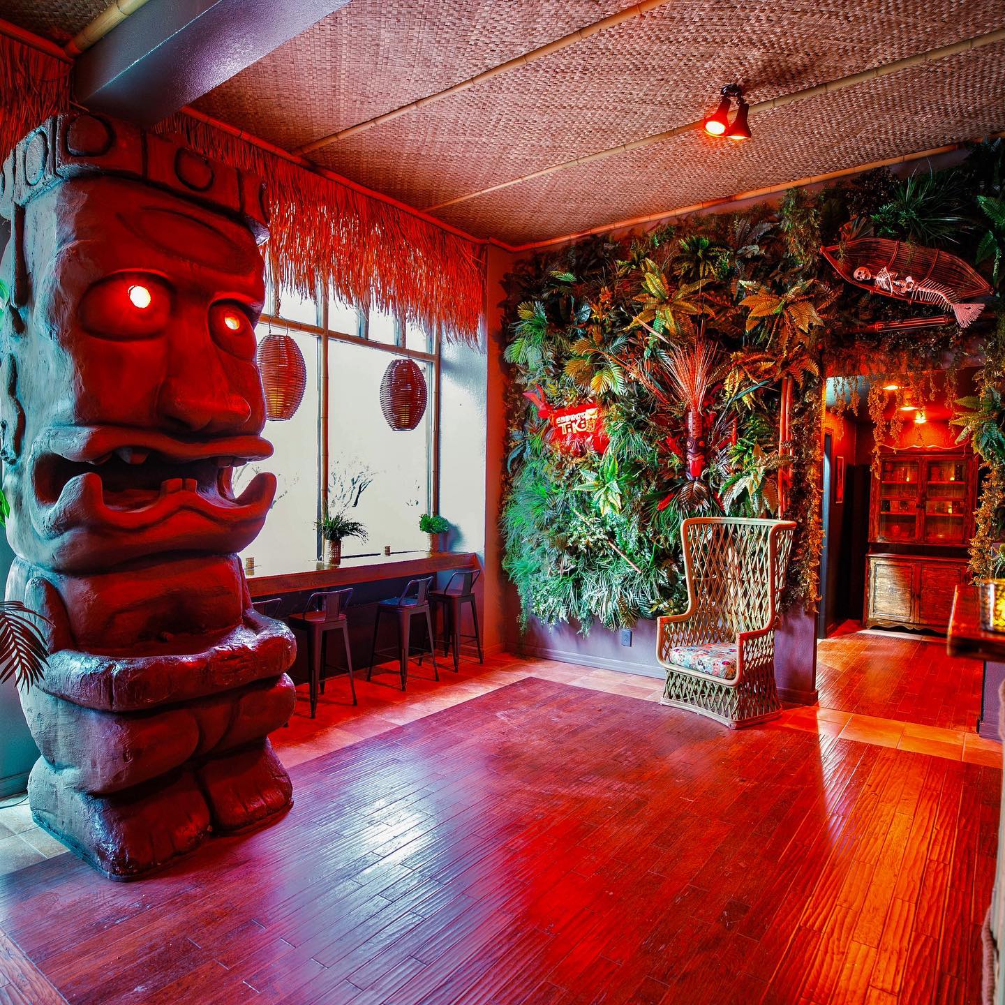 FAR FLUNG TIKI: Tiki Bars in Unexpected Places. THE TIKI ROOM in El ...