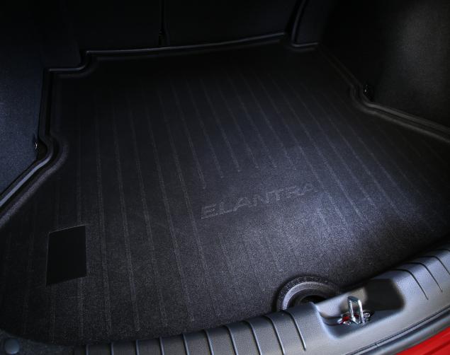 2017-2020 Hyundai Elantra Reversible Cargo Tray | My Hyundai Store