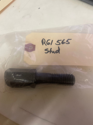 John Deere Stud R61565