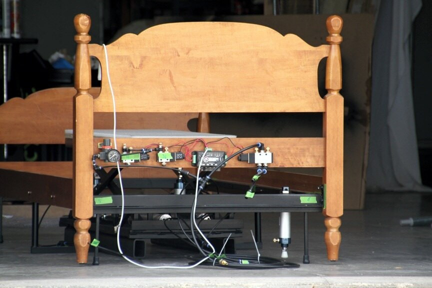 Exorcist Bed Lifter Levitator Animated Halloween Prop - Halloween FX Props