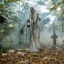 Wailing Phantom Animated Halloween Decoration - Halloween FX Props