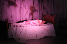Exorcist Bed Lifter Levitator Animated Halloween Prop - Halloween FX Props