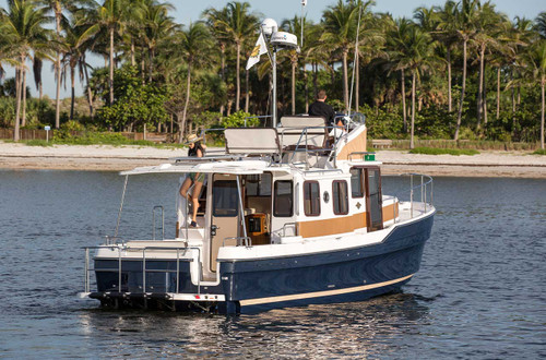 R-31 Command Bridge | Volvo Diesel Inboard | Northwest