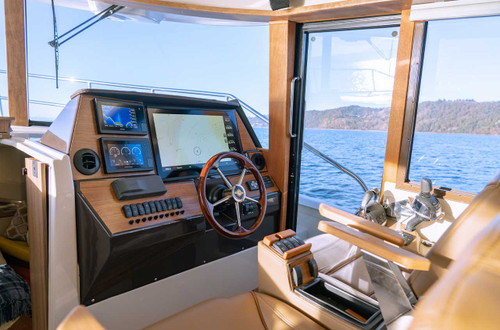 Ranger Tugs R-43 Command Bridge with Volvo IPS450 Drives