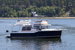 Ranger Tugs R-43 Command Bridge with Volvo IPS450 Drives