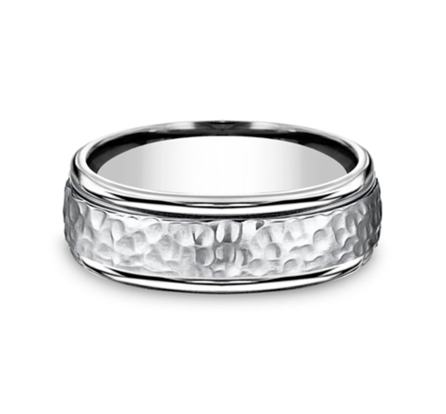 Wedding ring hammered finish | Beachweddingtips.com