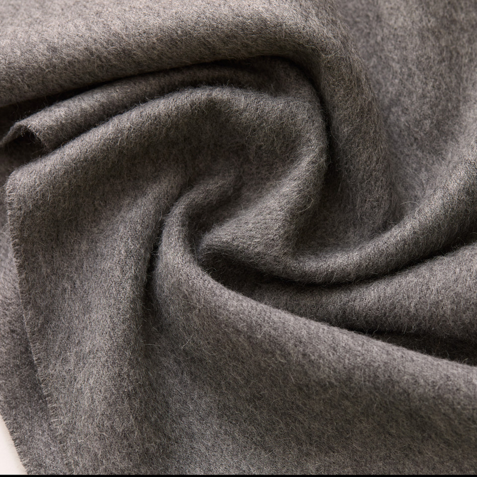 Alpaca vs. Cashmere: Which is Right for You? - Sun Valley Alpaca Co.