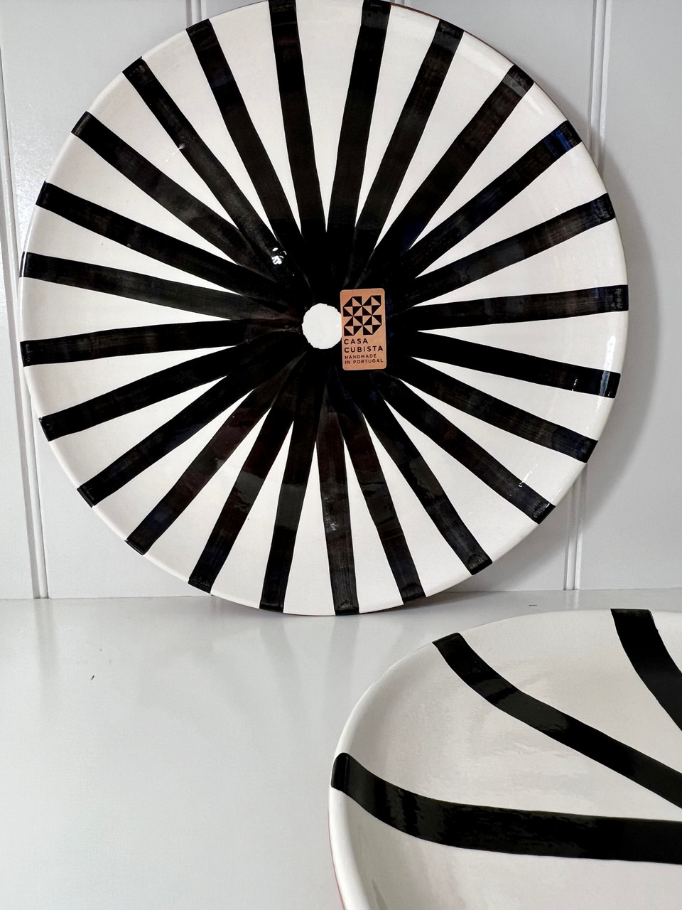 Ray Plate BLACK (Assorted Sizes) - THE BEACH PLUM COMPANY