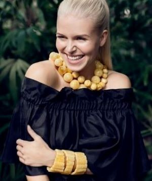 Amber Jewelry Made by Experts Amber Artisans.