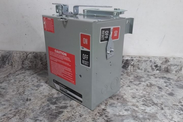 GE SB37EBG GE Bus Plug: 3 Phase, 3 Wire with Ground, 70 A Amps, 240V AC ...