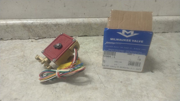 MILWAUKEE VALVE BB-SCS02 1" MILWAUKEE VALVE Butterfly Disc Valve: 1 in Pipe Size, NPT, 175 psi ...