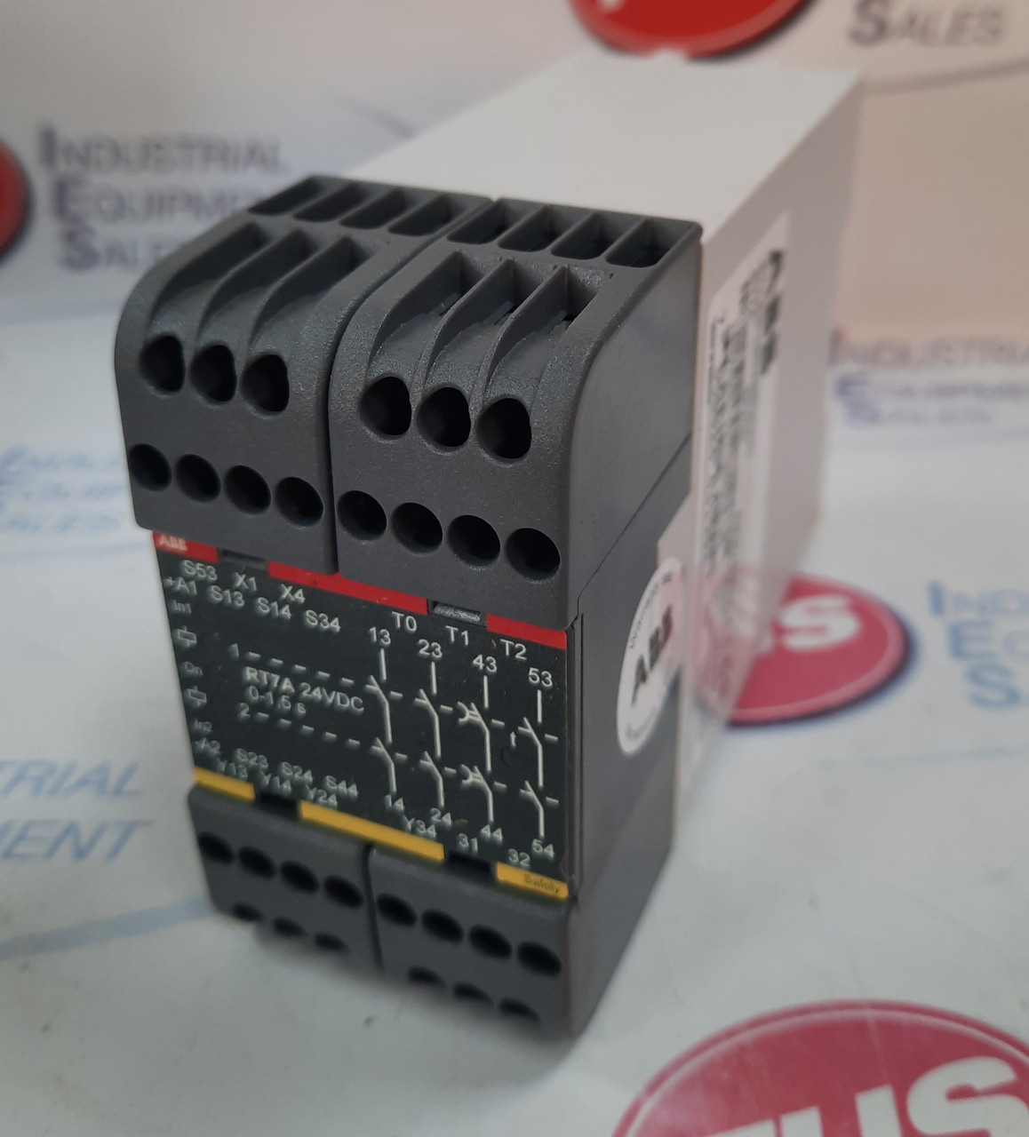 ABB 2TLA010028R2000 Safety Relay RT7 A 24VDC - FUS Industrial