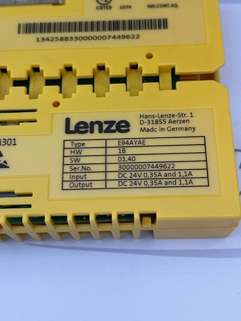 Lenze E94AYAA/S 1 x SM0 E94AYAA Safety Module Servo Drive 9400 - FUS ...