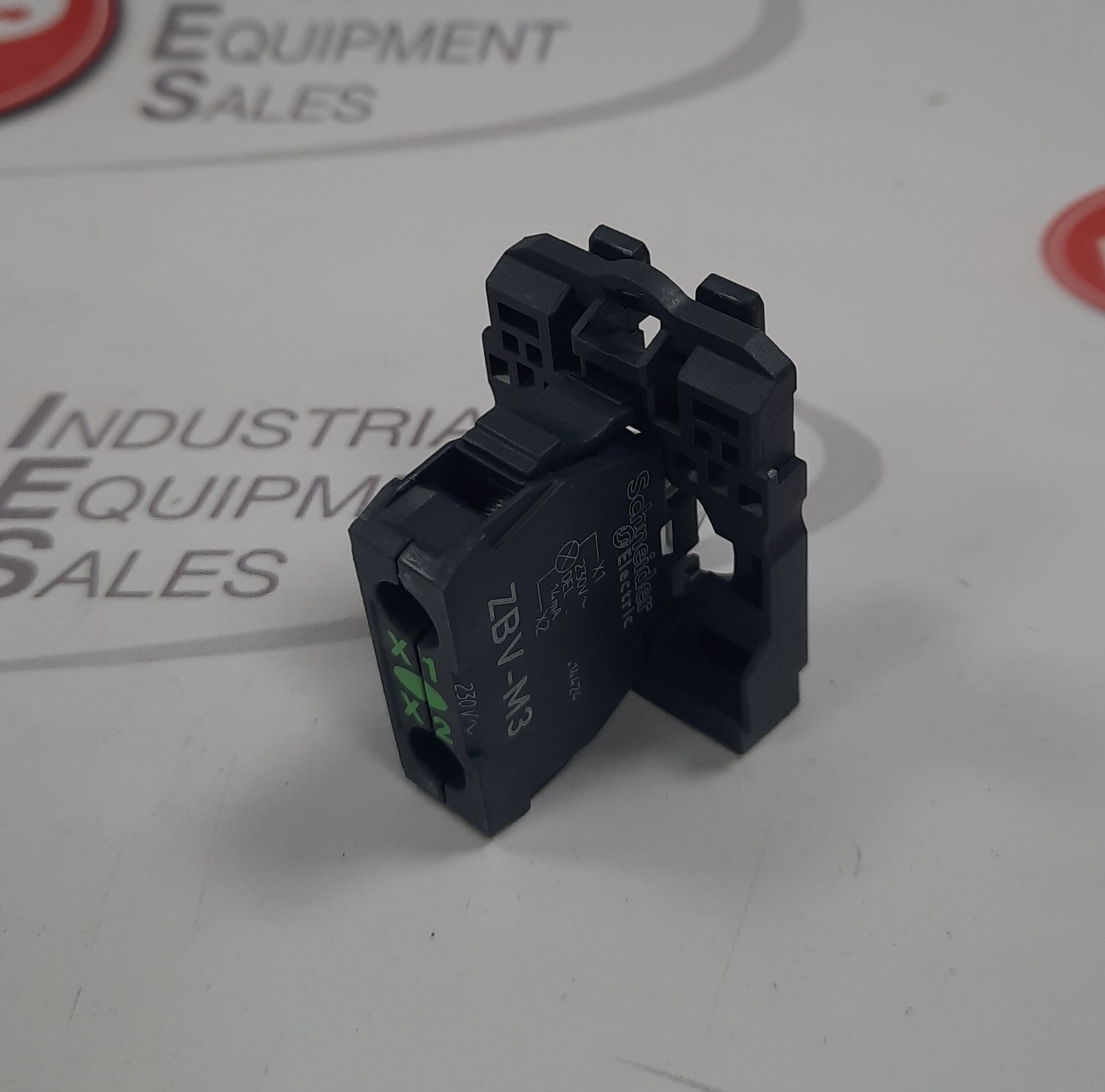 Schneider ZB5 AVM3 Green Push Button - FUS Industrial