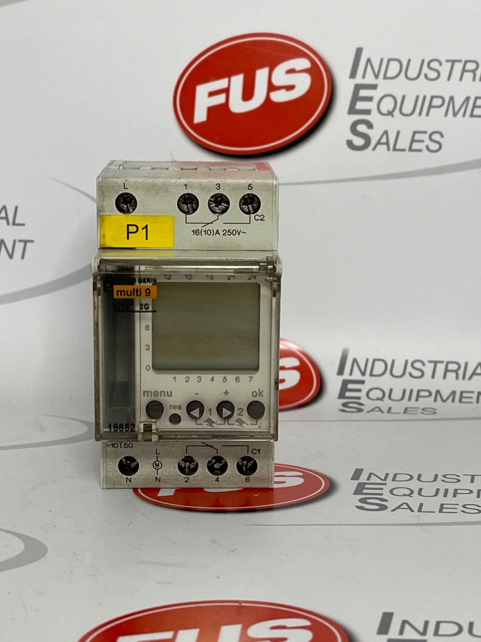 Merlin Gerin 15852 Digital Time Switch 230-240V - FUS Industrial