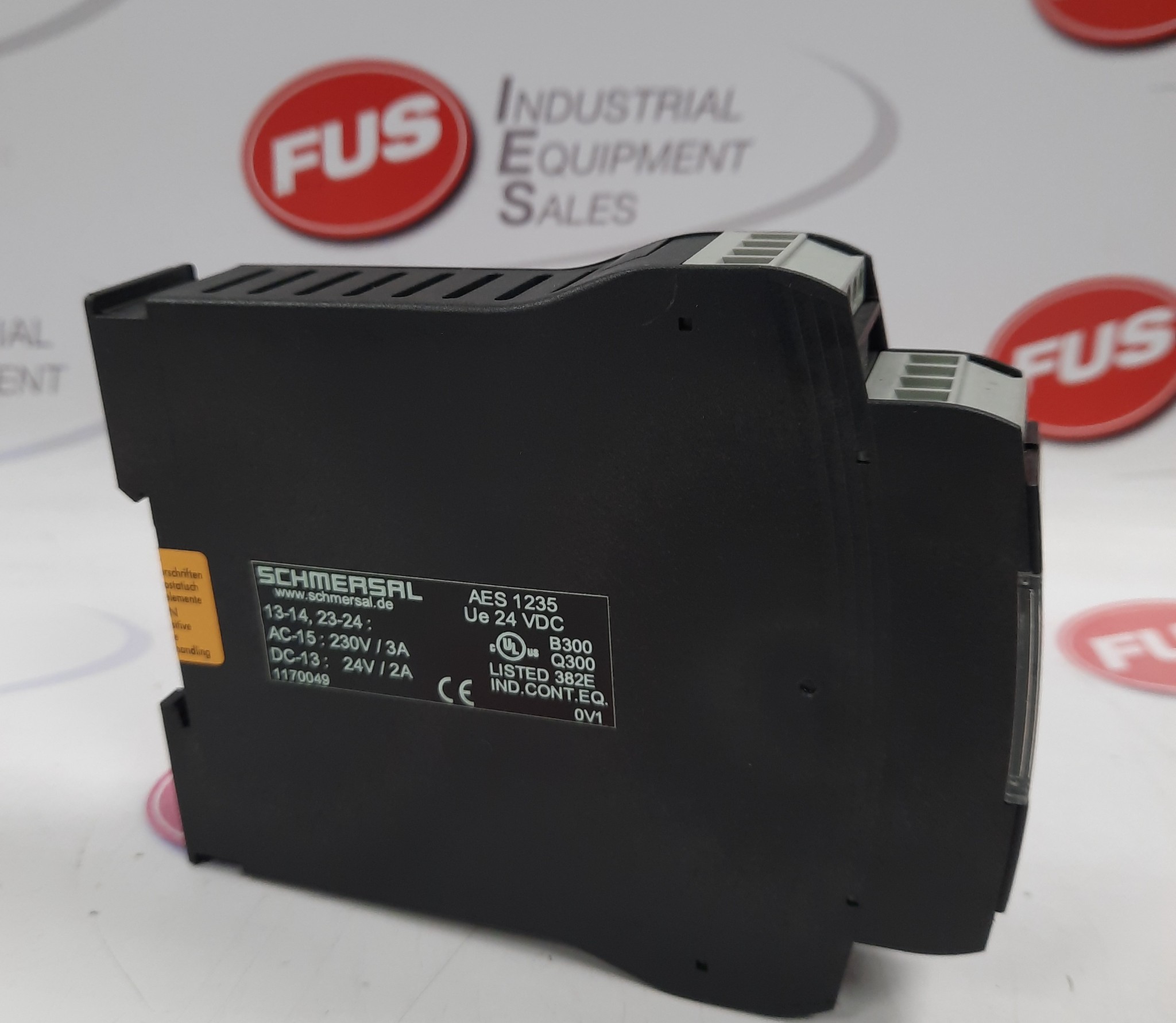 Schmersal AES 1235 Safety Relay AC-15 230v/3A DC-13 24v/2A - FUS Industrial