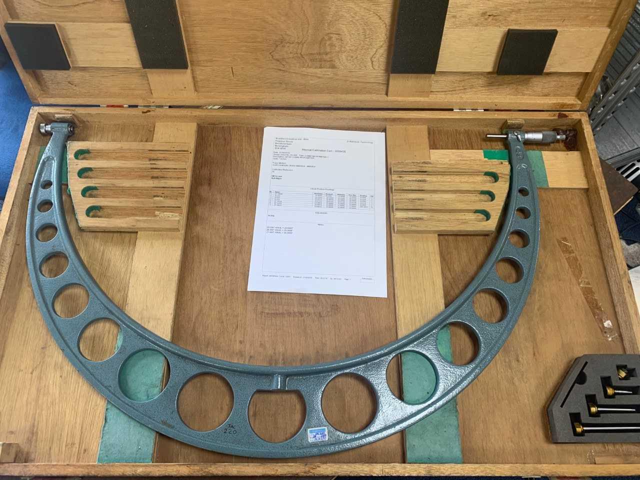 Mitutoyo 24-28" Outside Micrometer, in Box. - FUS Industrial