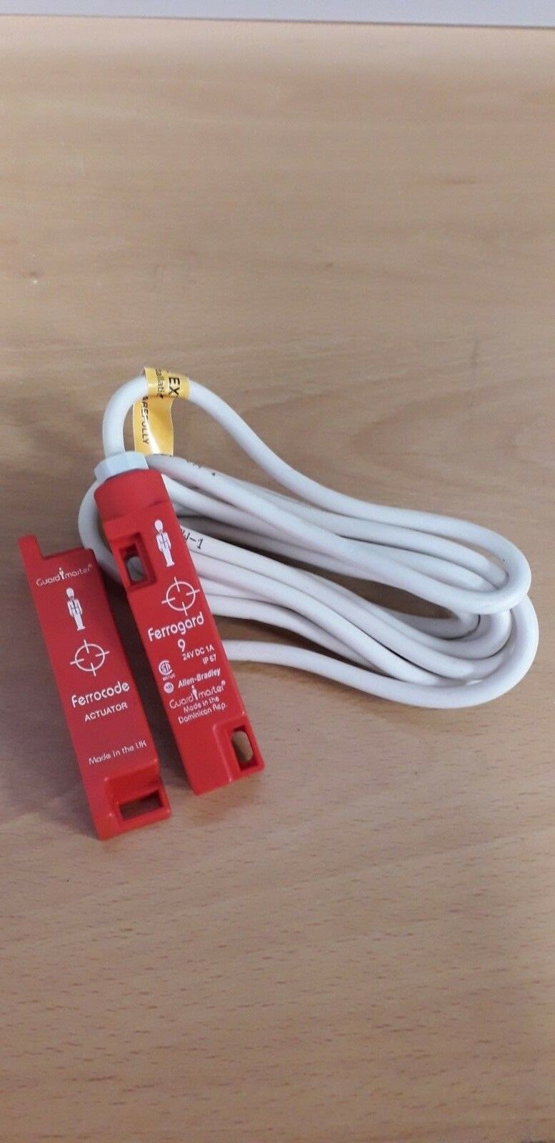 Allen Bradley Guardmaster Ferrogard 9 Switch & Actuator With Cable ...