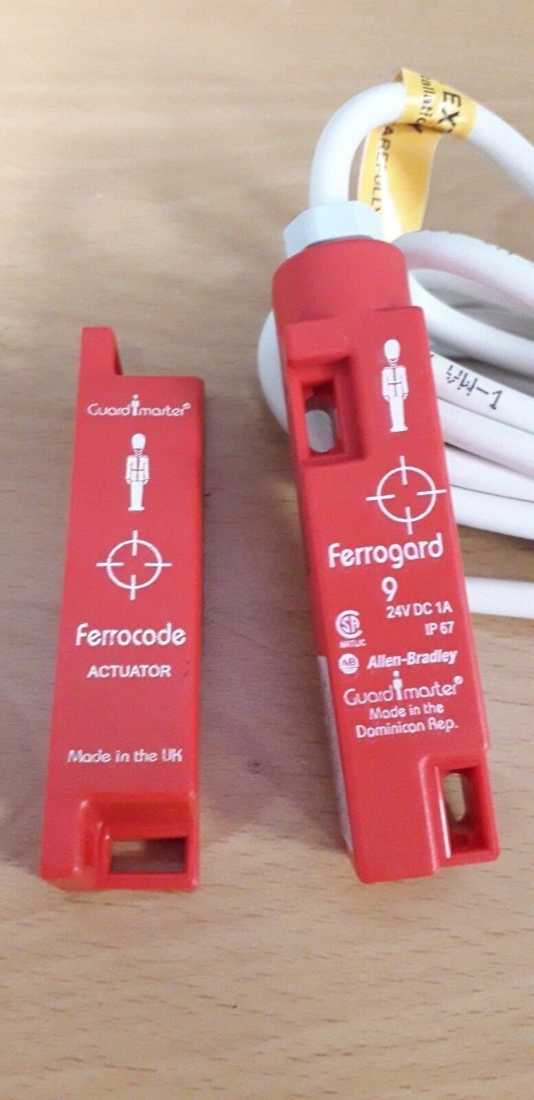Allen Bradley Guardmaster Ferrogard 9 Switch & Actuator With Cable ...