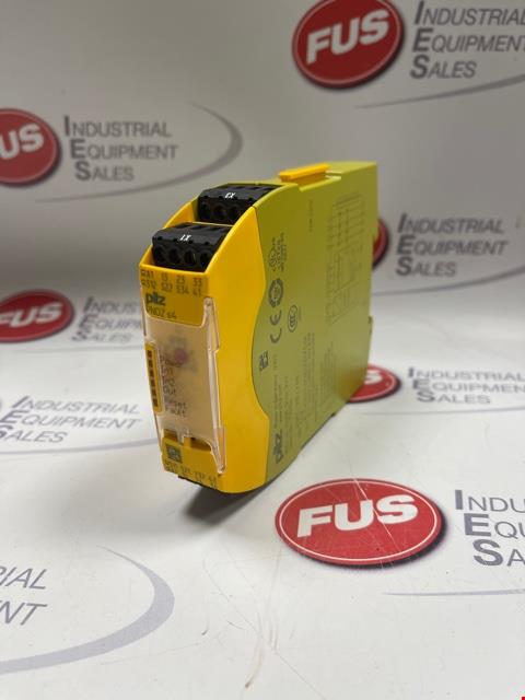 Pilz PNOZ s4 24 VDC 3n/o 1n/c Safety Relay - FUS Industrial
