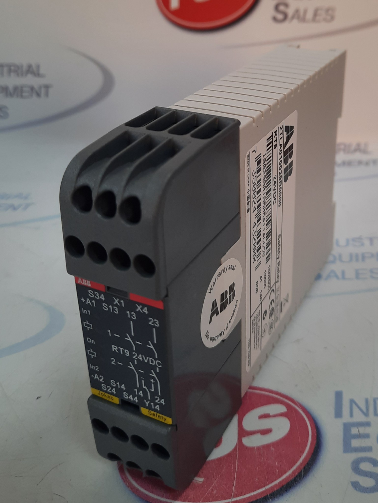 ABB 2TLA010029R0000 Safety Relay RT9 24VDC - FUS Industrial