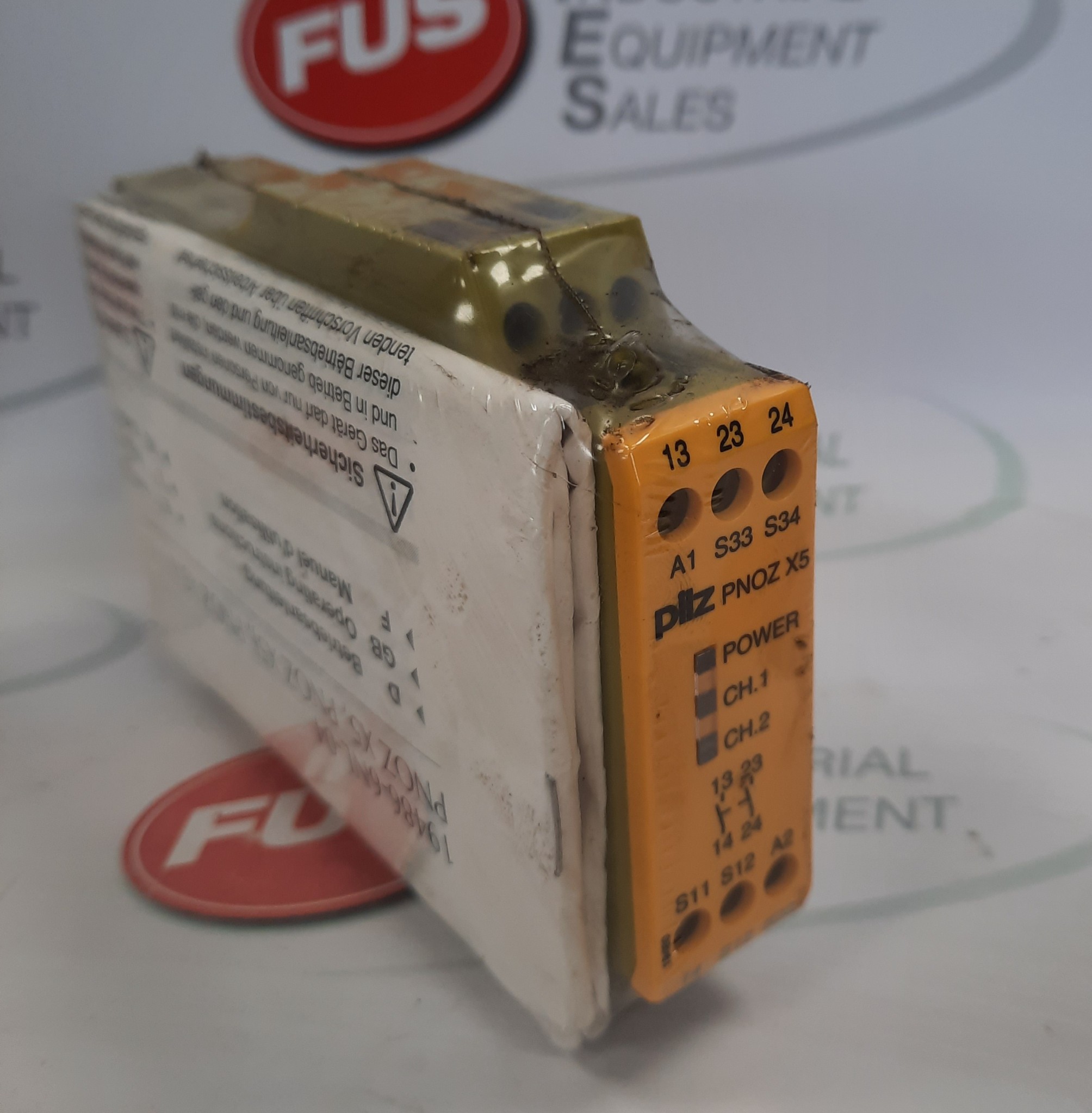 PILZ PNOZ X5 PART NO 774325 X5 24VACDC 2n/o - FUS Industrial