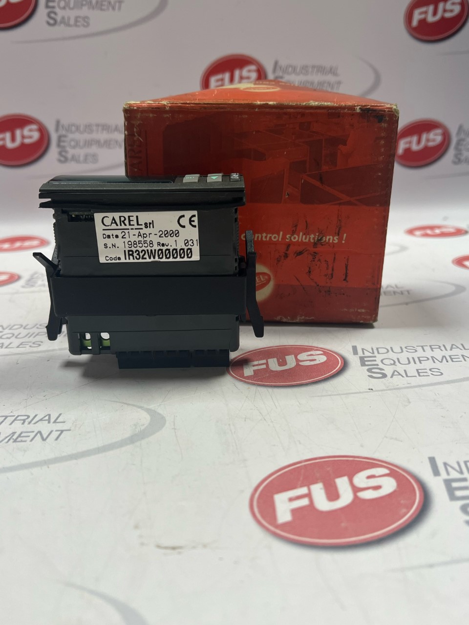 Carel IR32W00000 Temperature Controller - FUS Industrial