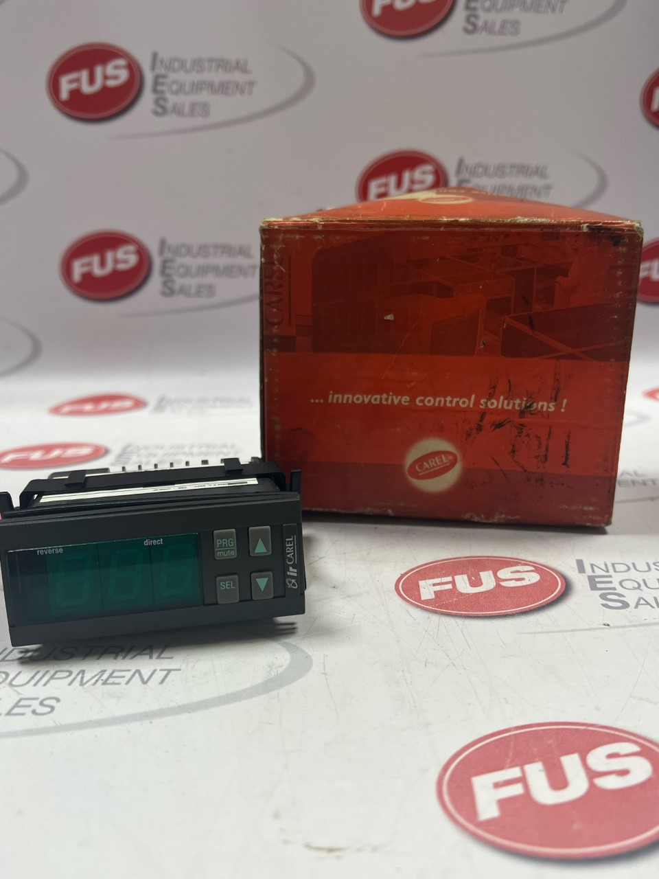 Carel IR32W00000 Temperature Controller - FUS Industrial