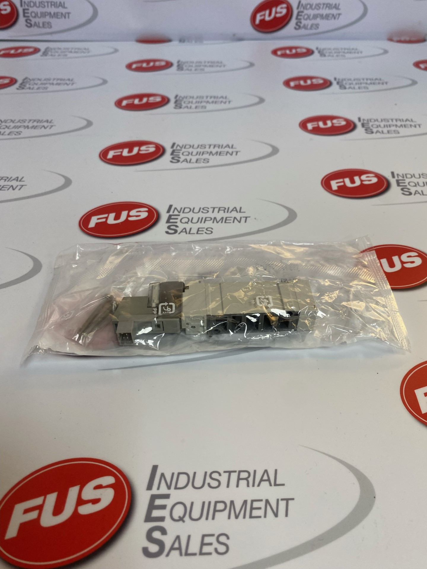 SMC SY5140-5FU-Q SOLENOID-OPERATED AIR CONTROL VALVE - FUS Industrial