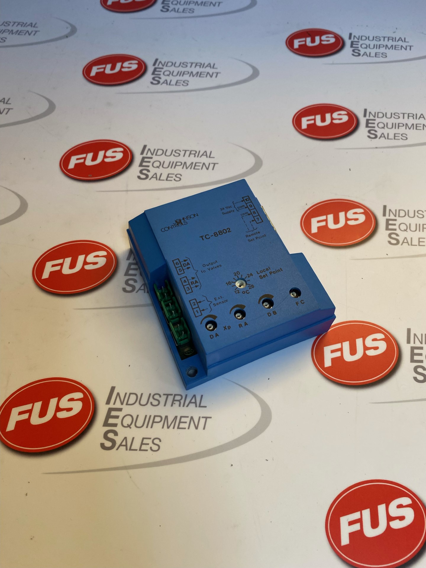 Johnson Controls TC-8802 / TC-8802-8032 Temperature Sensor 24vac - FUS ...