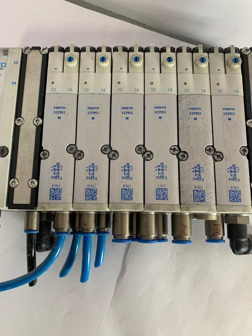 FESTO VMPA-KMS2-24-5-PUR Manifold Block 6 x 537952 Solenoid Valves ...