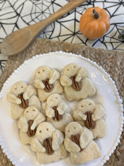 Shortbread Ghost Pecan Cookies