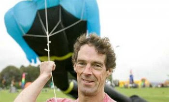 TV Show Something in the Wind Cody Man lifters - The Kite Guys