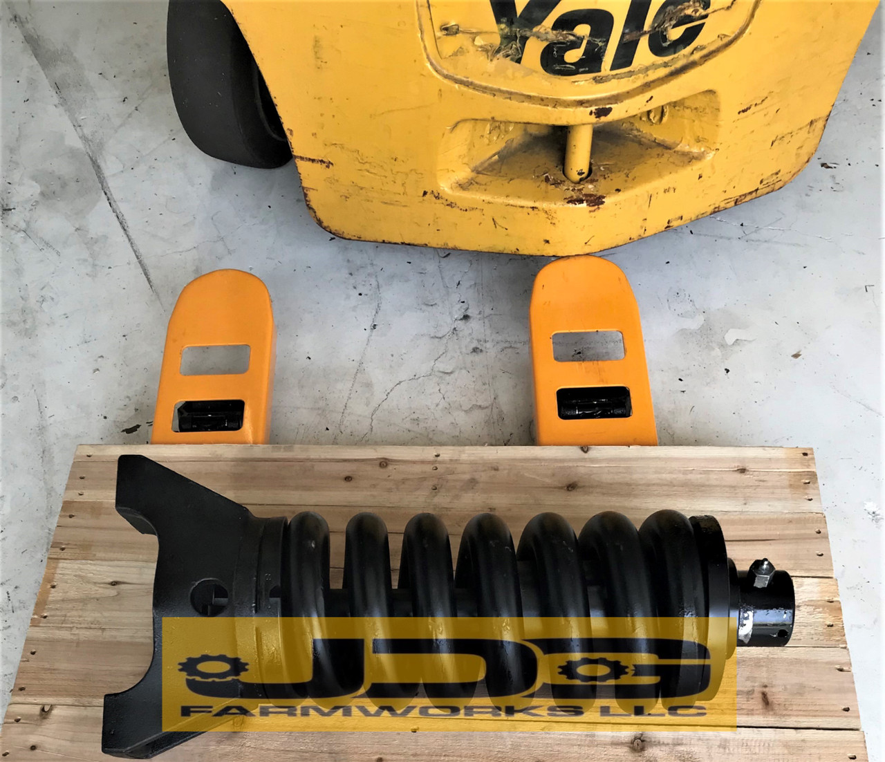 Kobelco SK160LC IV Recoil Spring / Track Adjuster.